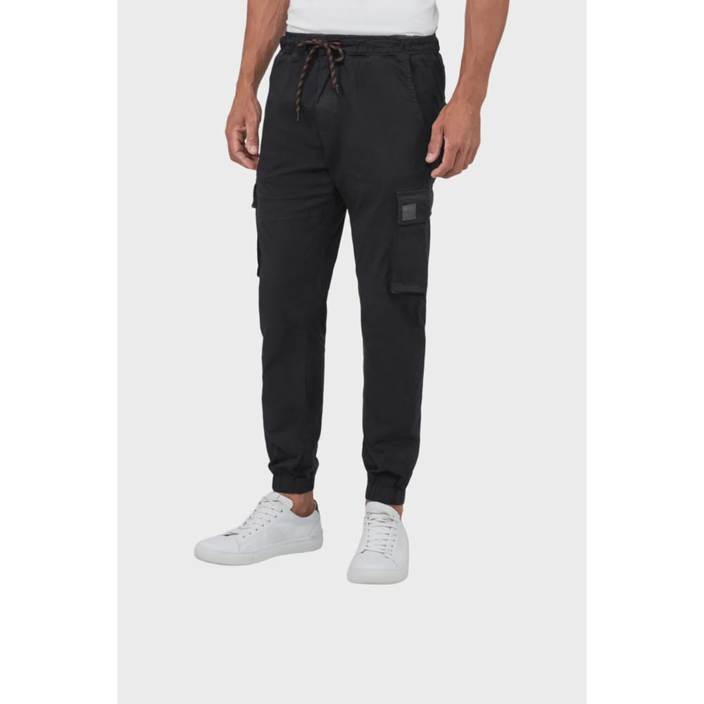 Calça Sarja Hangar 33 Jogger Com Bolso Cargo Preto em Promoção ...