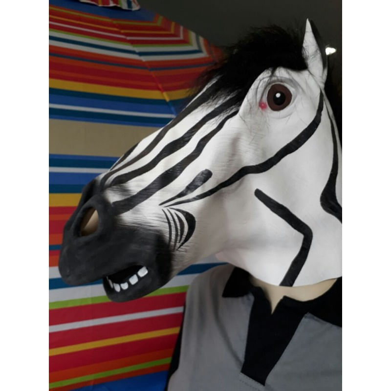 Máscara de Zebra em Promoção | Ofertas na Americanas