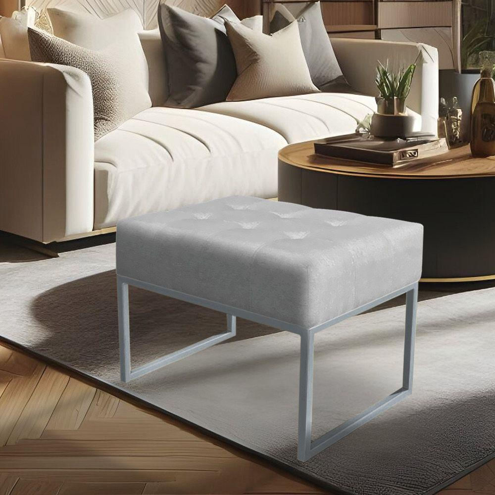 Puff Lisa Suede Cinza Base Metálica Industrial Prata em Promoção ...