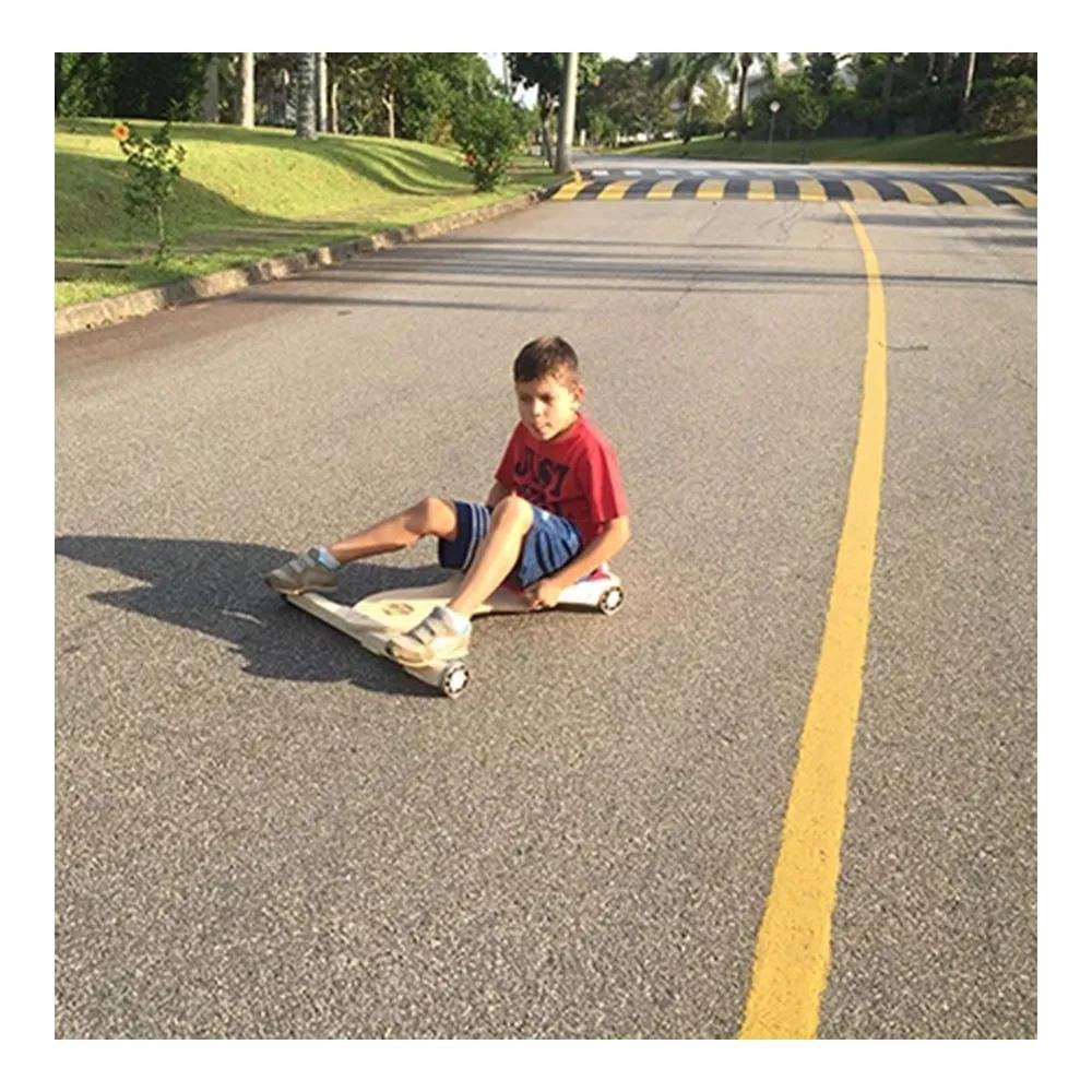 Carrinho Infantil De Rolemã Em Madeira Camara Woodbox em Promoção ...